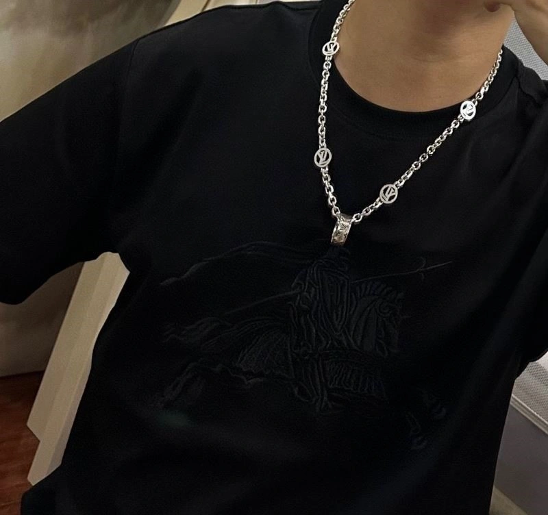 Low-cost Louis Vuitton Necklaces