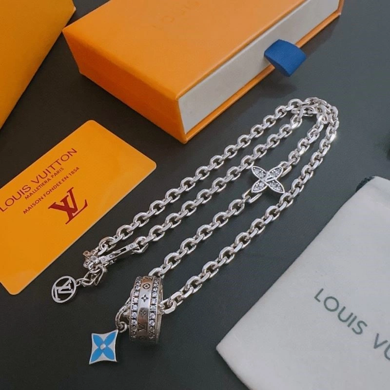 Brand-authenticated Louis Vuitton Necklaces