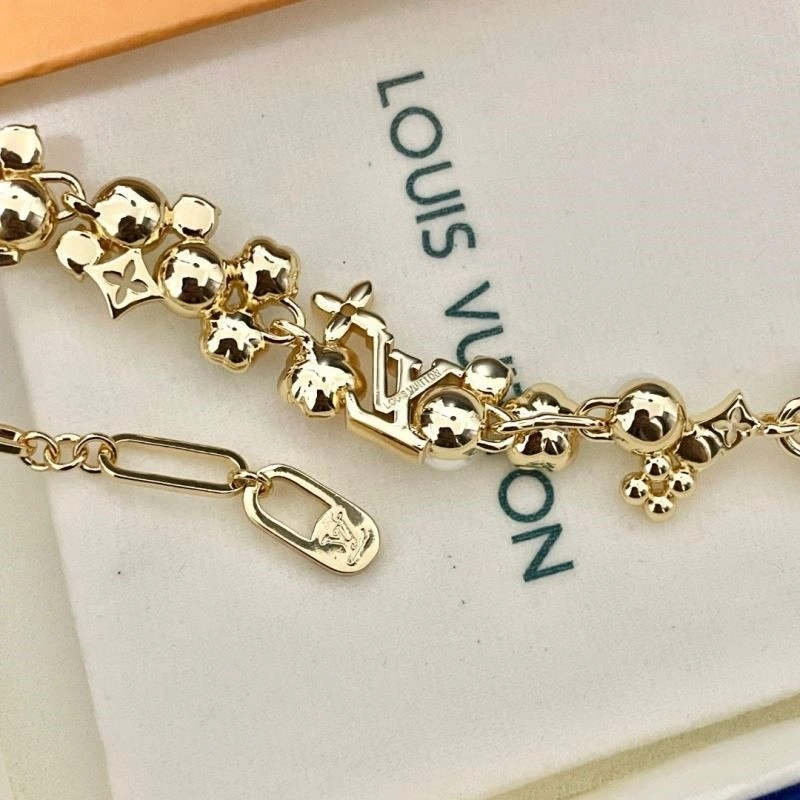 Inexpensive Louis Vuitton Necklaces