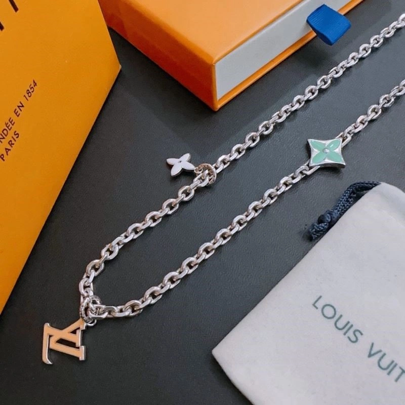 Factory-made Louis Vuitton Necklaces