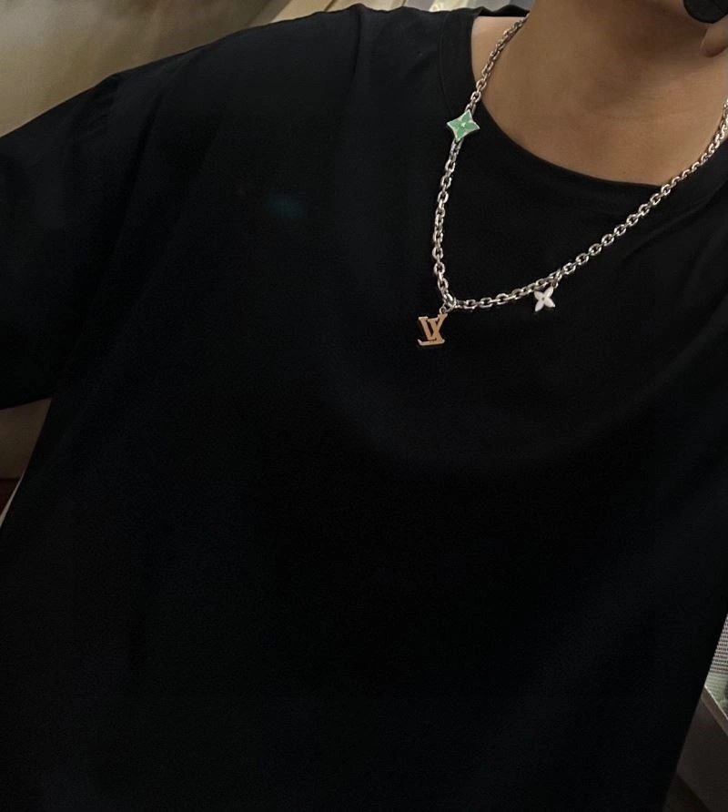 Factory-made Louis Vuitton Necklaces