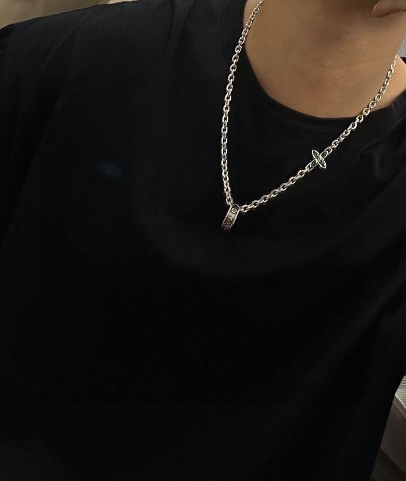 Indistinguishable Louis Vuitton Necklaces