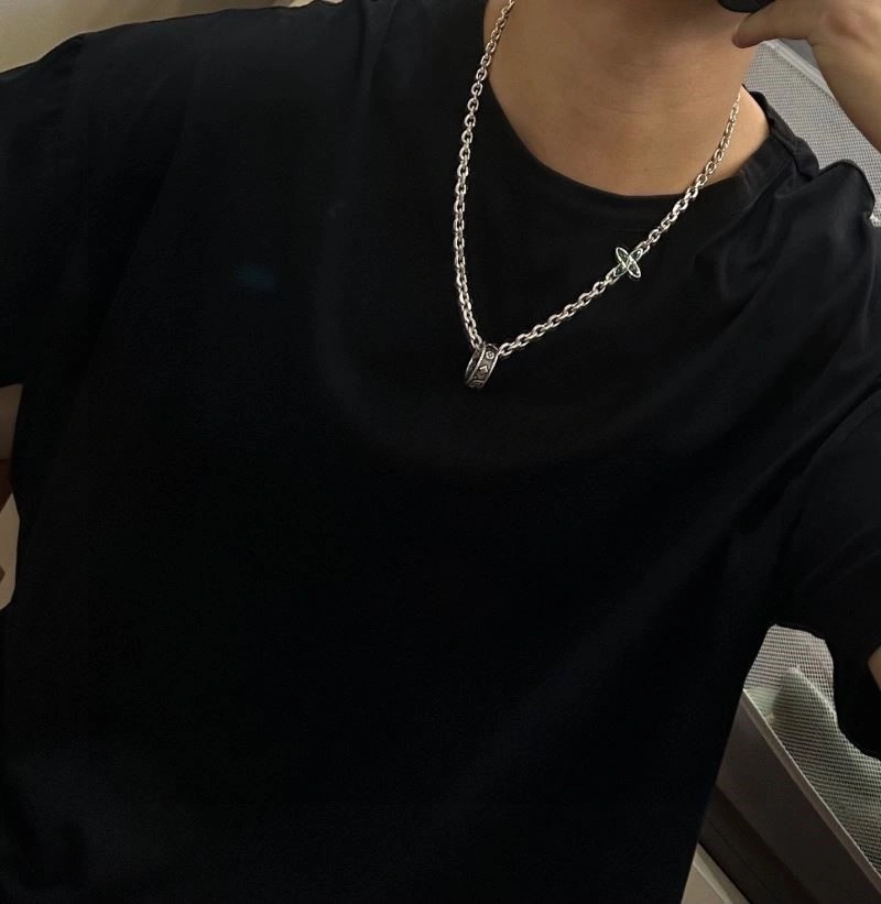 Indistinguishable Louis Vuitton Necklaces