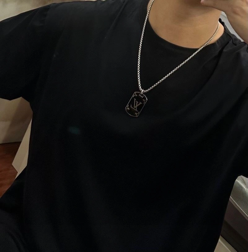 Perfect replica Louis Vuitton Necklaces
