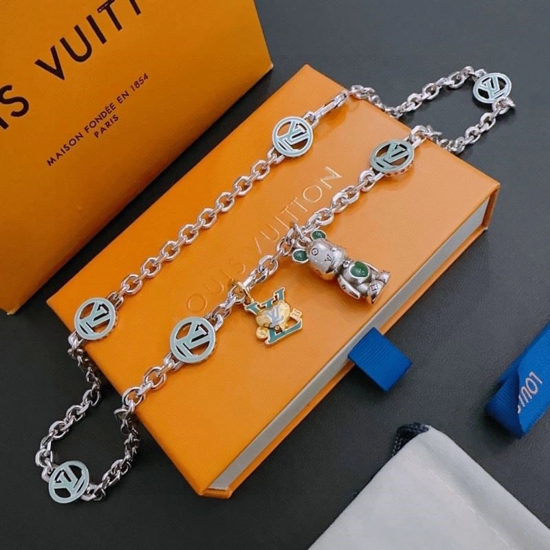 Brand-authenticated Louis Vuitton Necklaces
