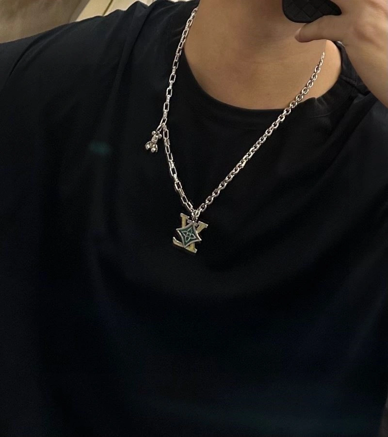 Mirror quality Louis Vuitton Necklaces