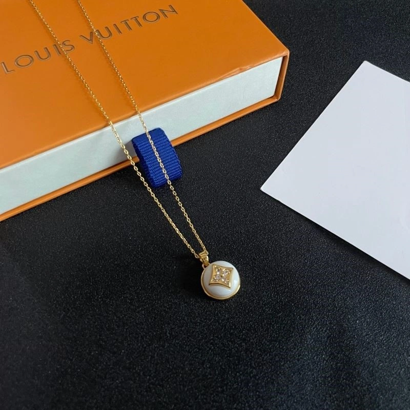 Bargain Louis Vuitton Necklaces