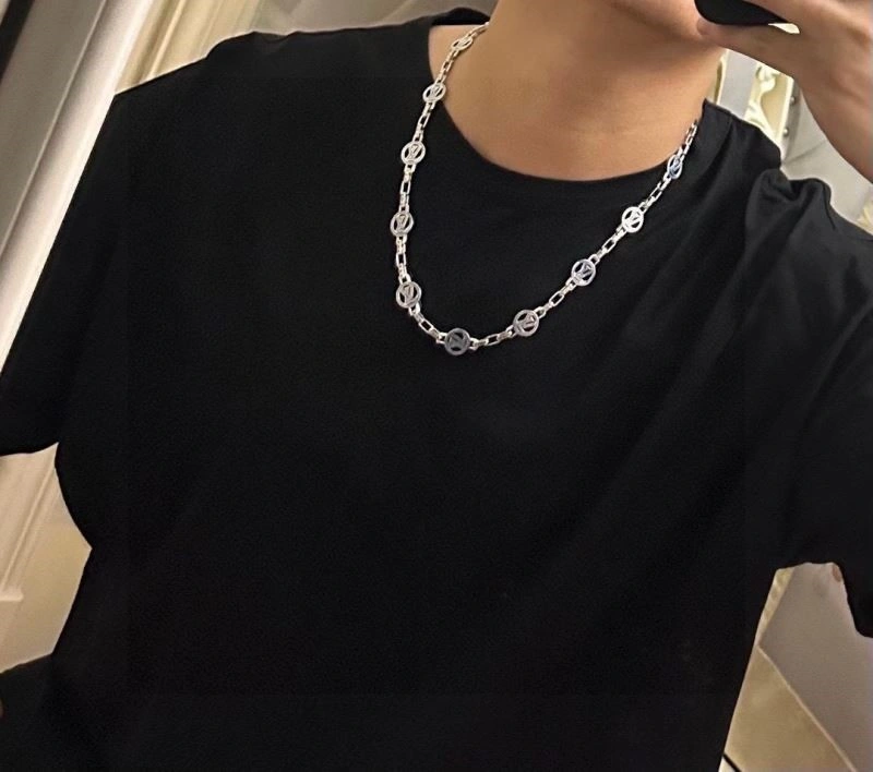 Exact replica Louis Vuitton Necklaces