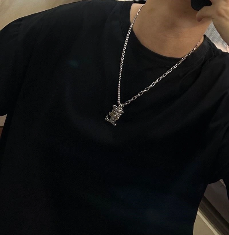 High accuracy Louis Vuitton Necklaces