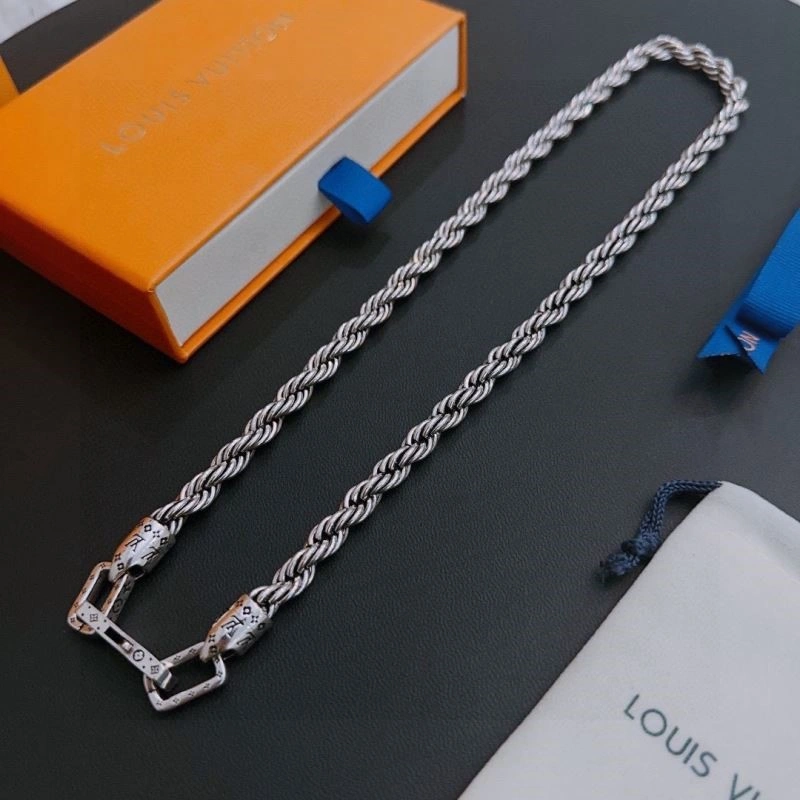 Reasonably priced Louis Vuitton Necklaces