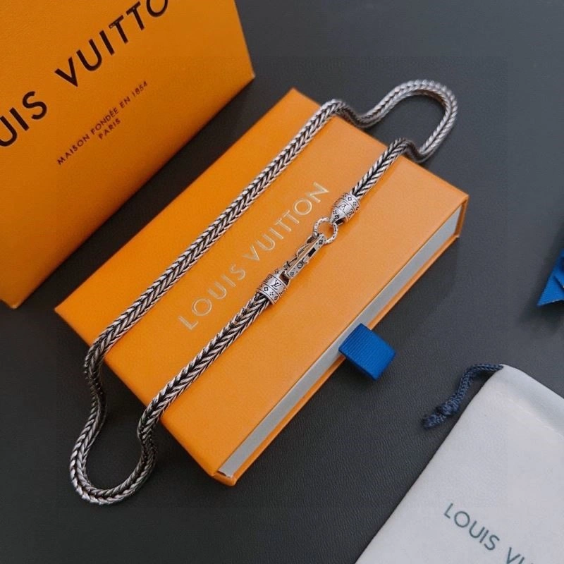 Factory-made Louis Vuitton Necklaces