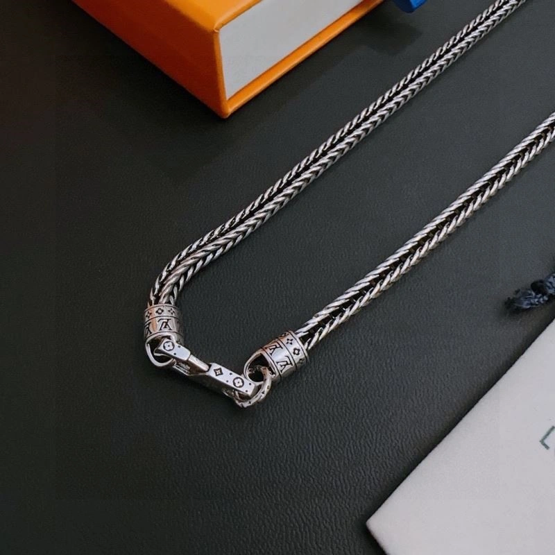 Factory-made Louis Vuitton Necklaces