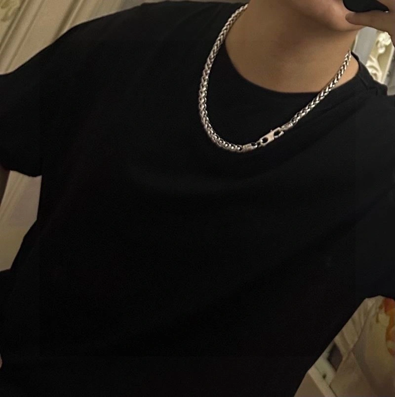Accurate model Louis Vuitton Necklaces