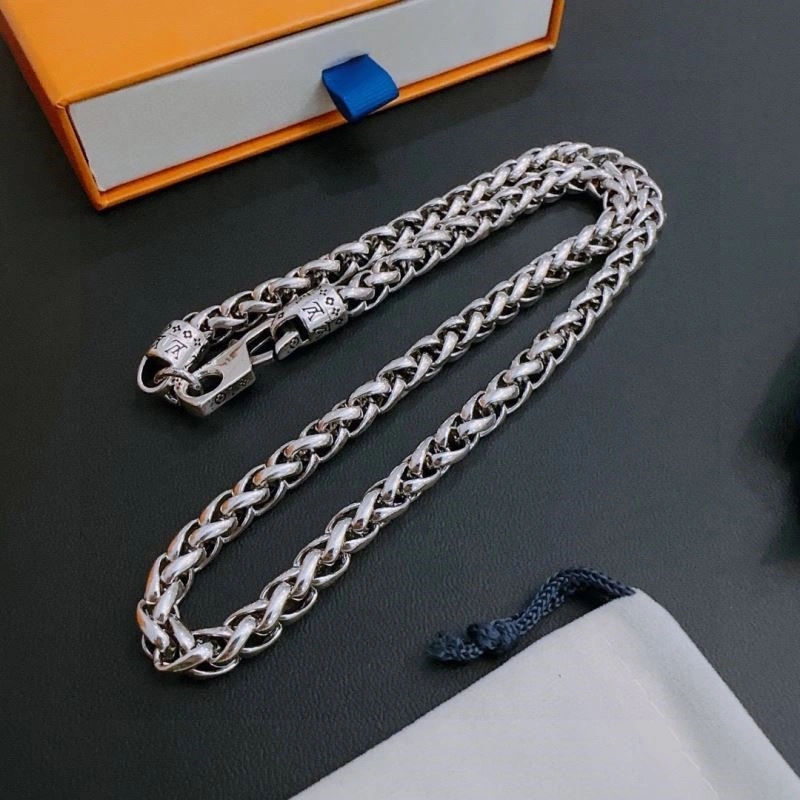 Accurate model Louis Vuitton Necklaces
