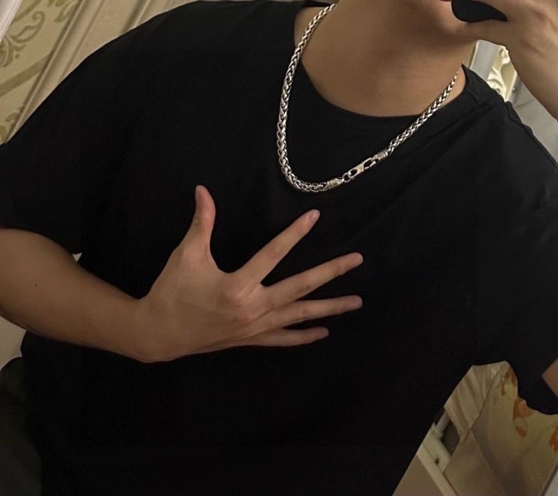 Accurate model Louis Vuitton Necklaces