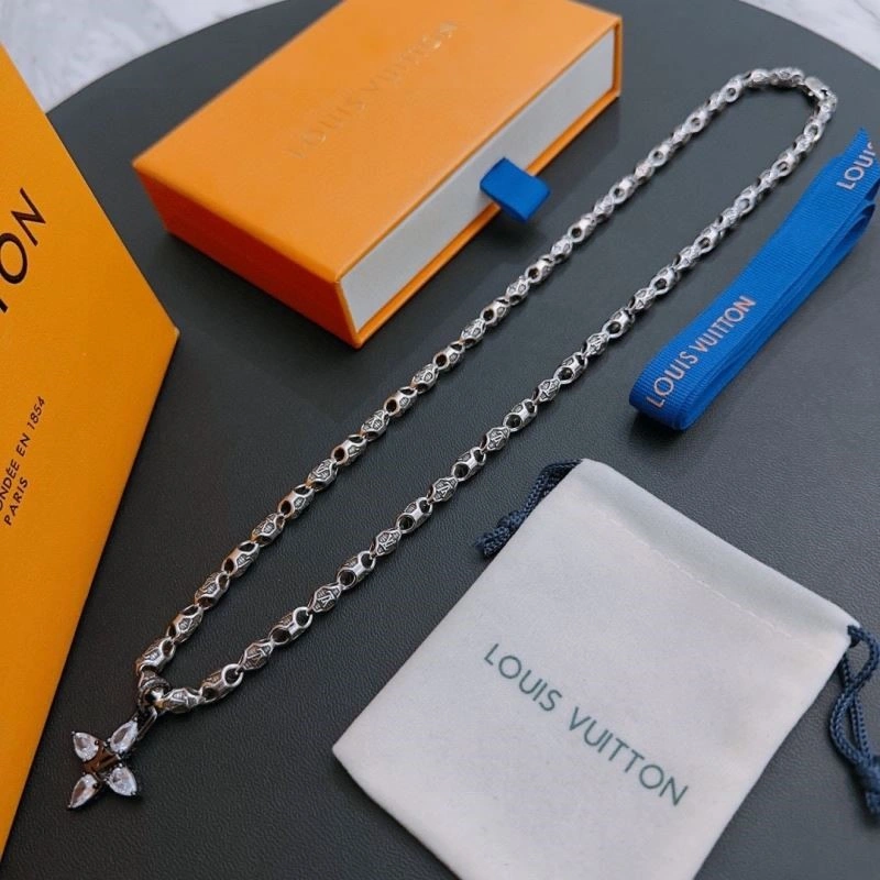 Inexpensive Louis Vuitton Necklaces