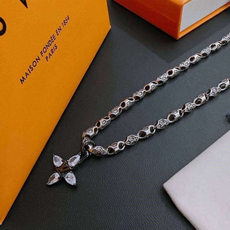 Inexpensive Louis Vuitton Necklaces