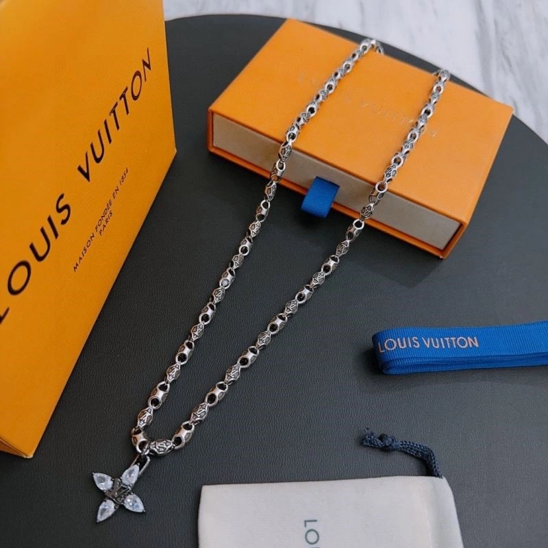 Inexpensive Louis Vuitton Necklaces