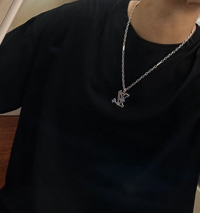 Value-priced Louis Vuitton Necklaces