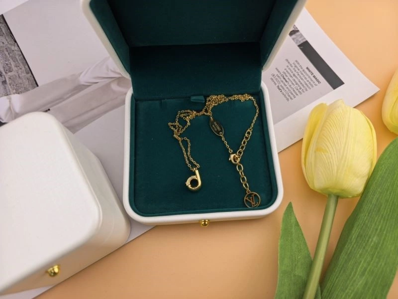 Accurate model Louis Vuitton Necklaces