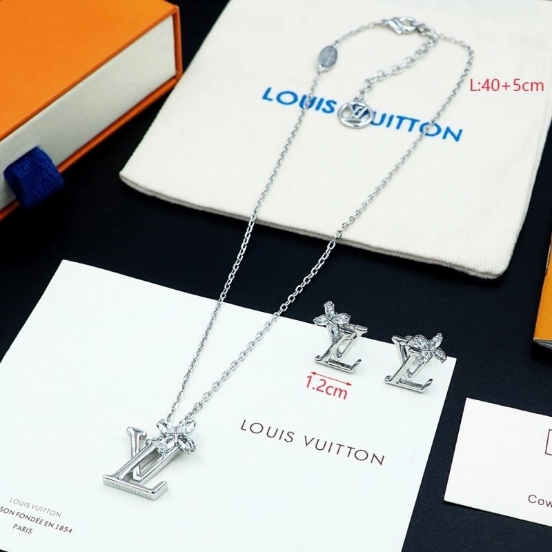 Real Louis Vuitton Necklaces