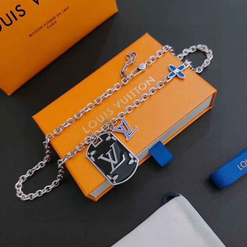 Low-cost Louis Vuitton Necklaces