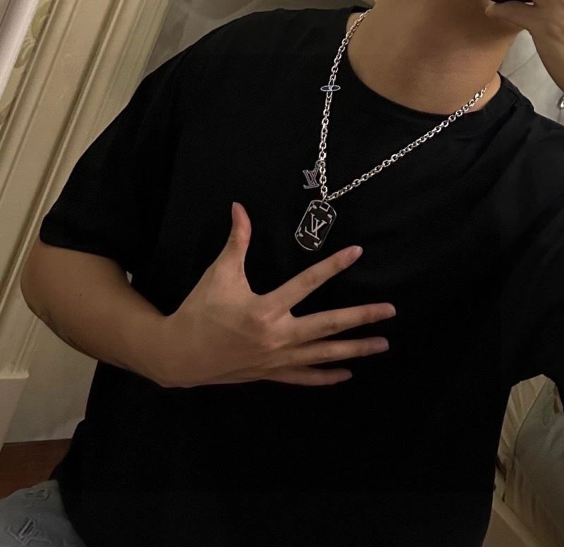 Low-cost Louis Vuitton Necklaces