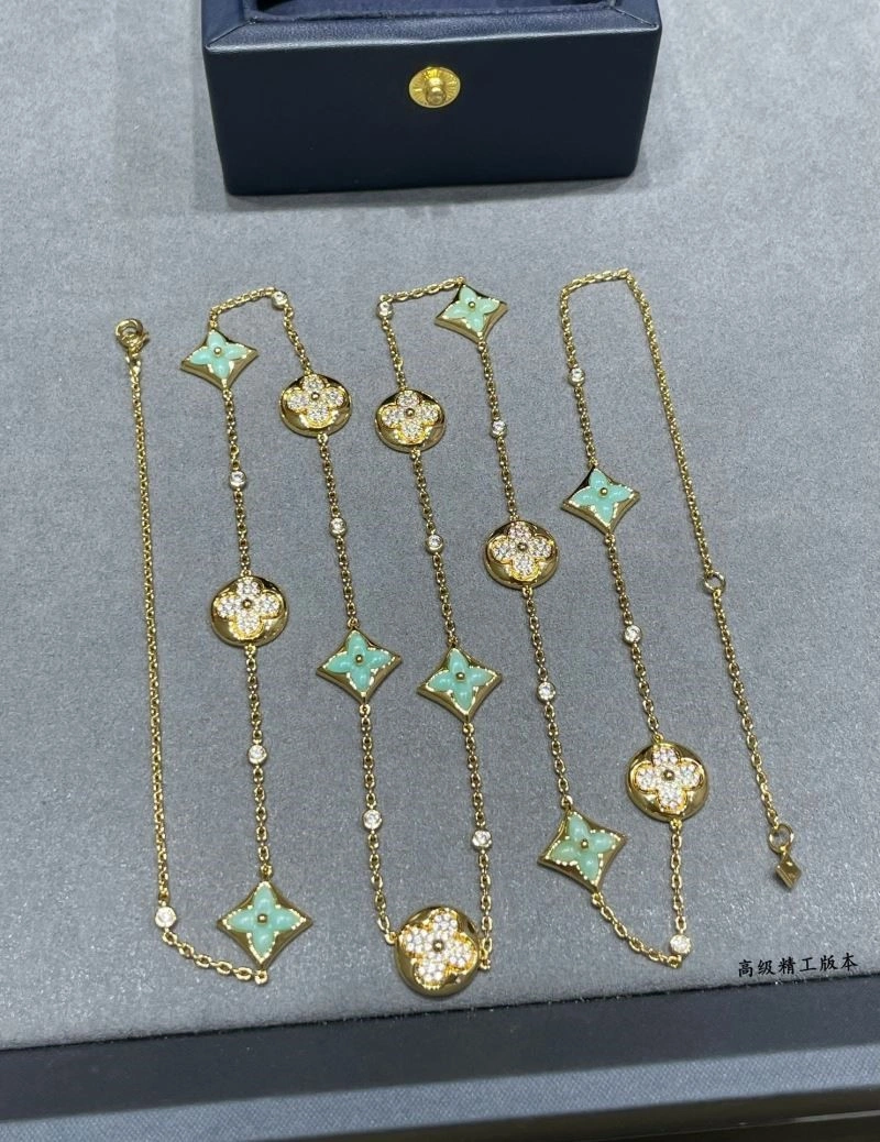 Inexpensive Louis Vuitton Necklaces