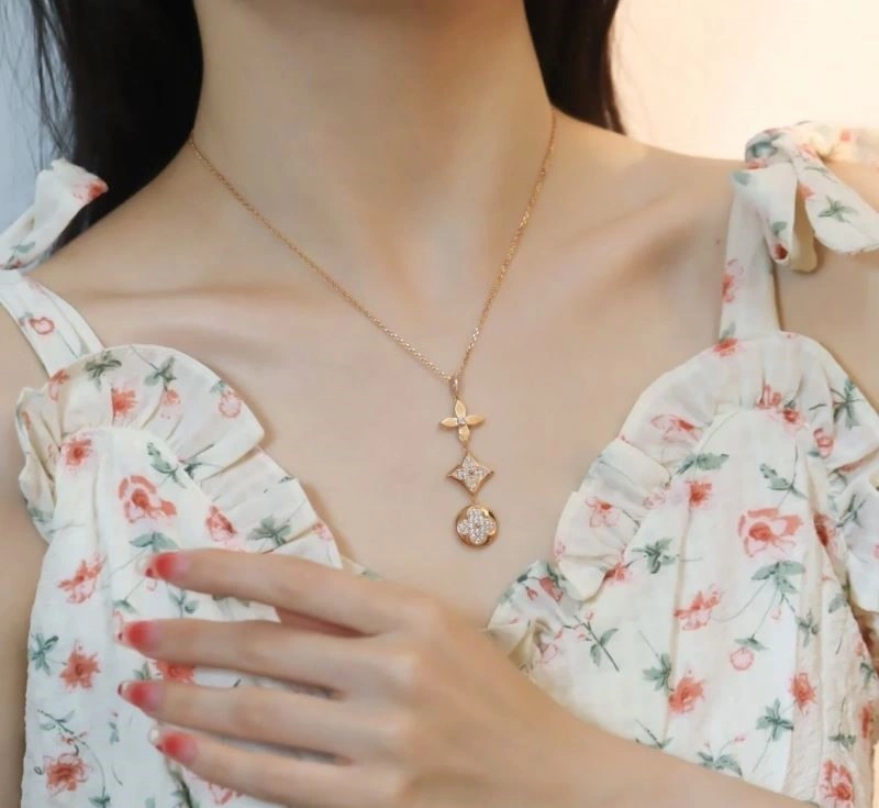 Louis Vuitton Necklaces