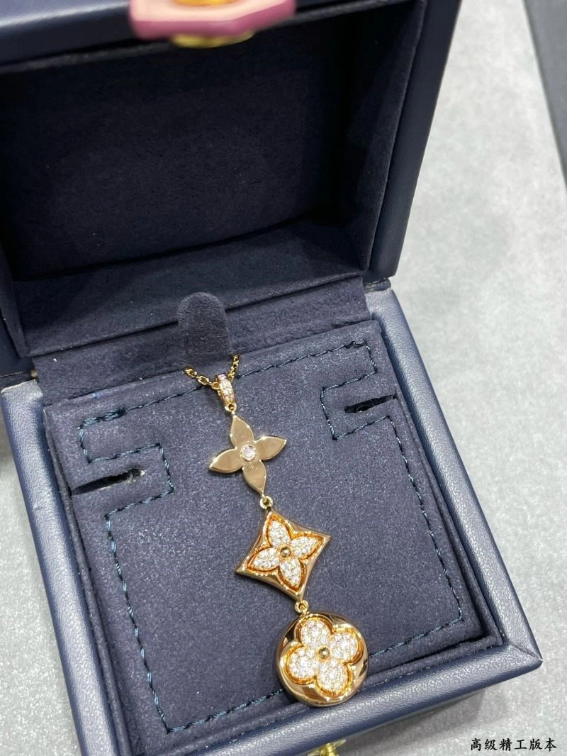 Official Louis Vuitton Necklaces