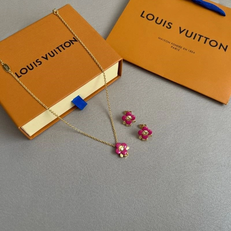 Cut-rate Louis Vuitton Necklaces