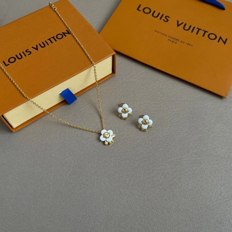Original Louis Vuitton Necklaces