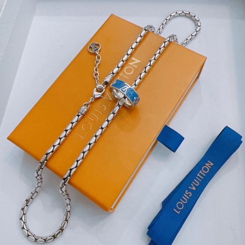 Top match Louis Vuitton Necklaces