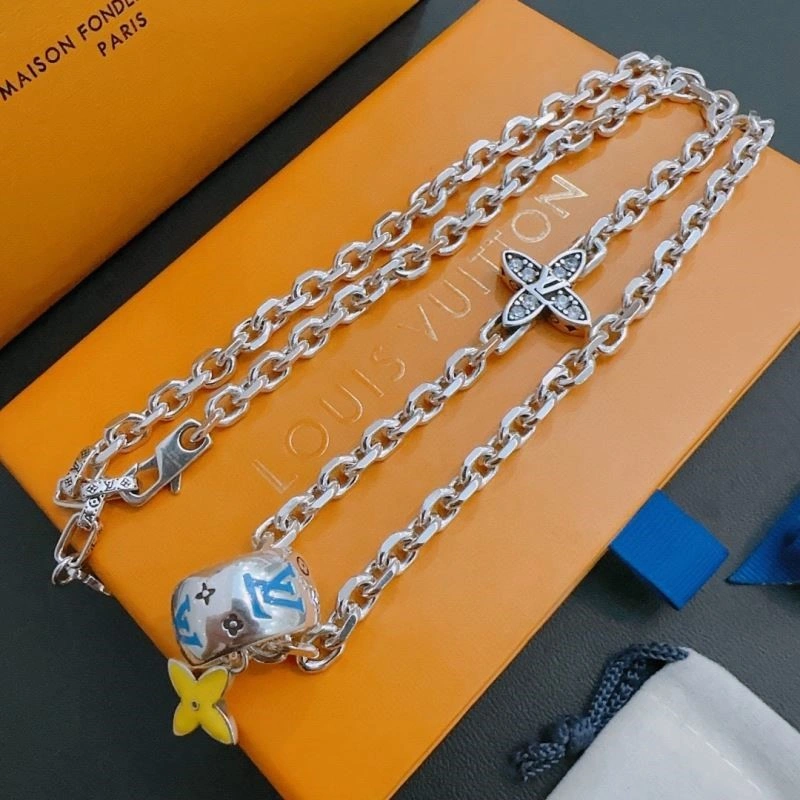 Low-cost Louis Vuitton Necklaces