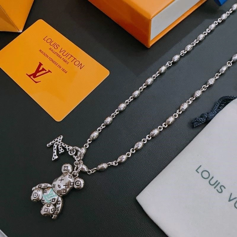 Low-cost Louis Vuitton Necklaces