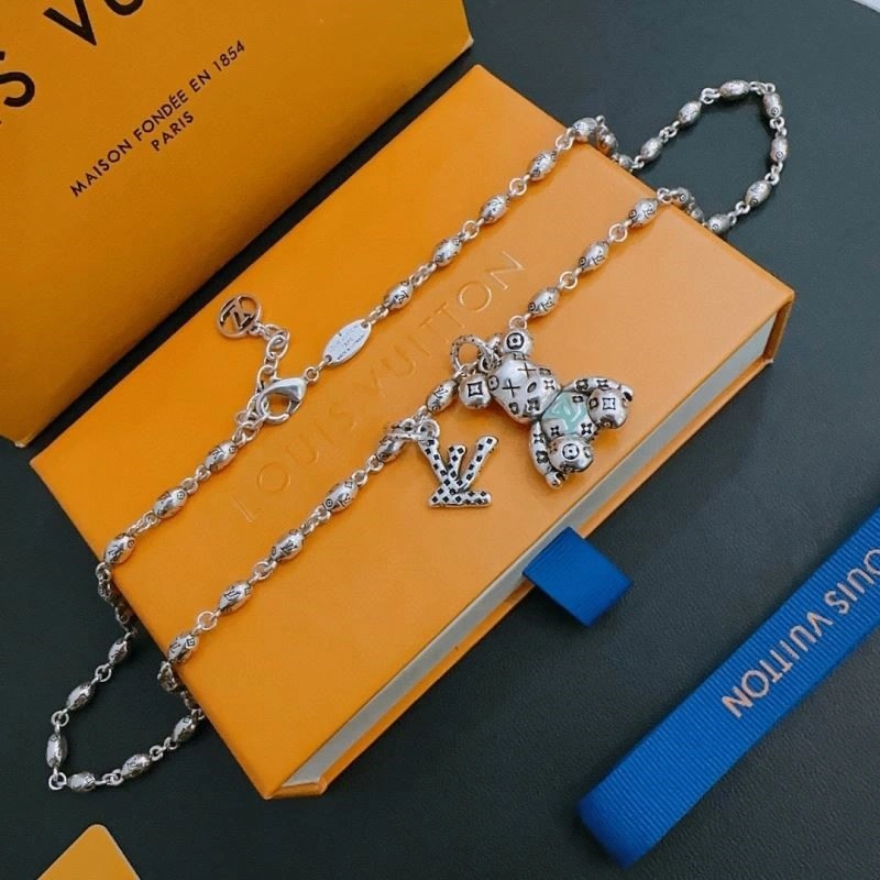 Low-cost Louis Vuitton Necklaces