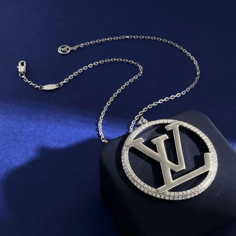 Official Louis Vuitton Necklaces