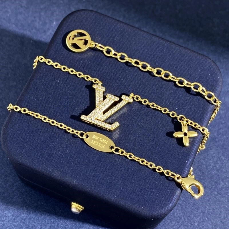 Exact replica Louis Vuitton Necklaces