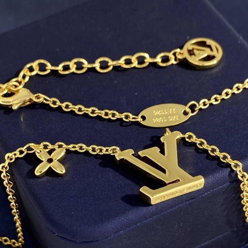 Exact replica Louis Vuitton Necklaces
