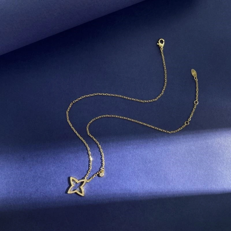 Discounted Louis Vuitton Necklaces