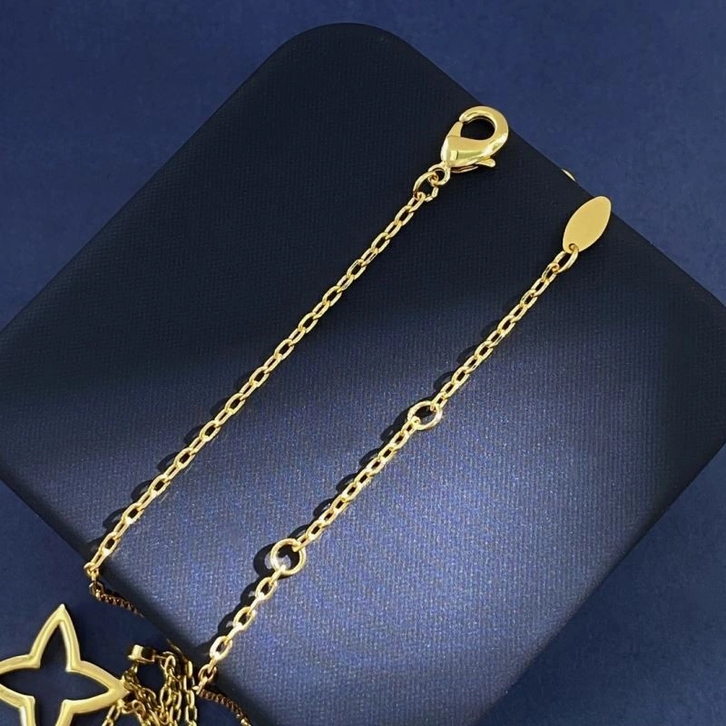 Discounted Louis Vuitton Necklaces
