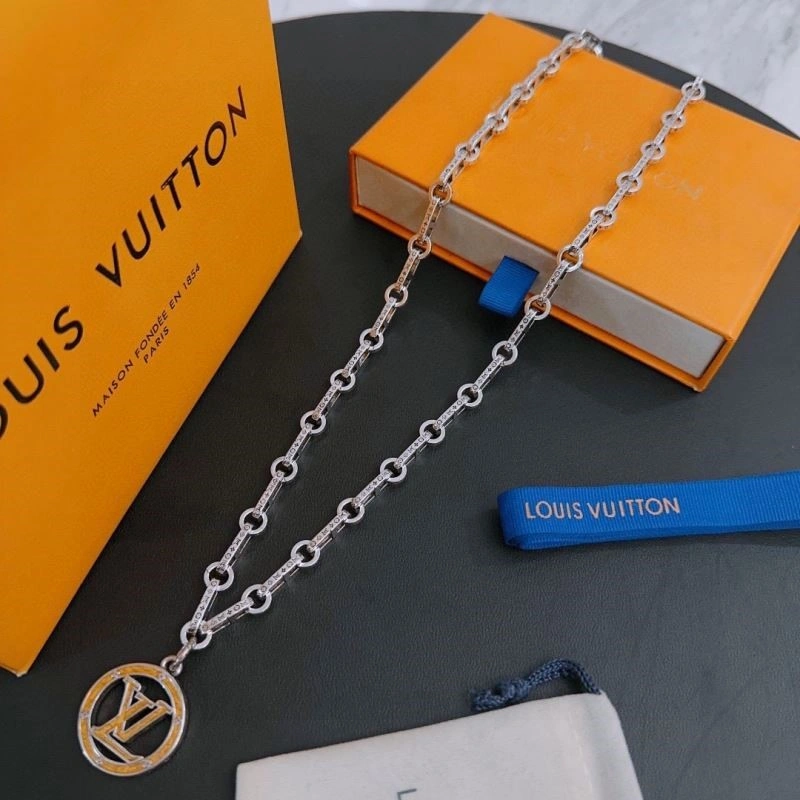 Top mirror Louis Vuitton Necklaces