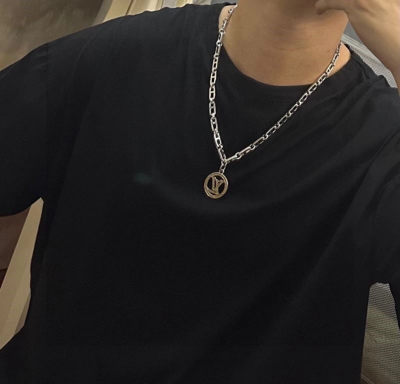 Top mirror Louis Vuitton Necklaces