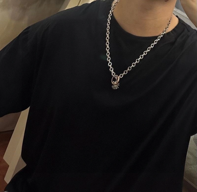 Discounted Louis Vuitton Necklaces