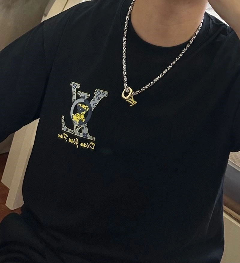 Affordable Louis Vuitton Necklaces