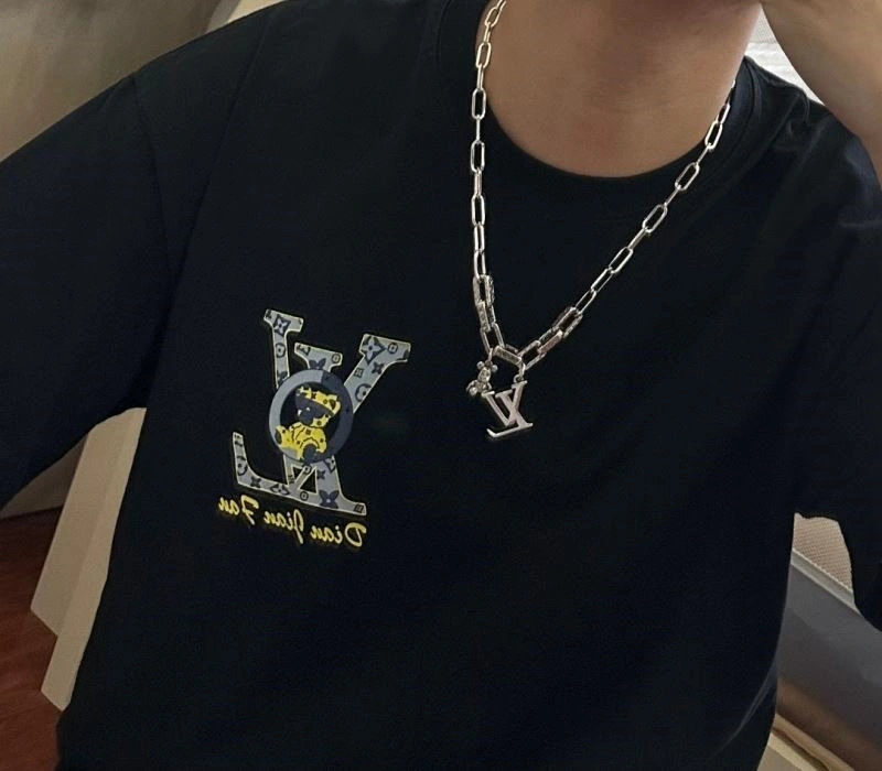 High fidelity Louis Vuitton Necklaces