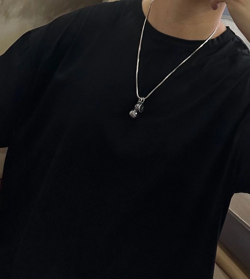 Bargain Louis Vuitton Necklaces
