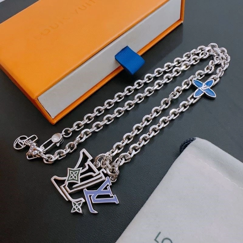 Official Louis Vuitton Necklaces