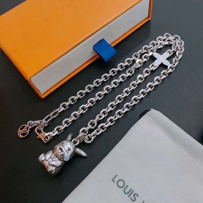 Bargain Louis Vuitton Necklaces