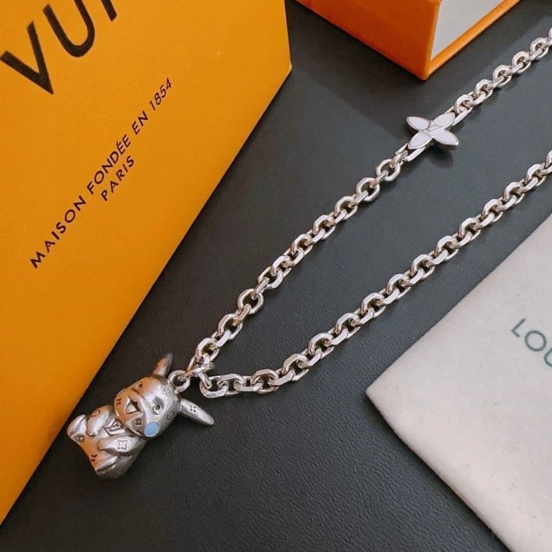 Bargain Louis Vuitton Necklaces